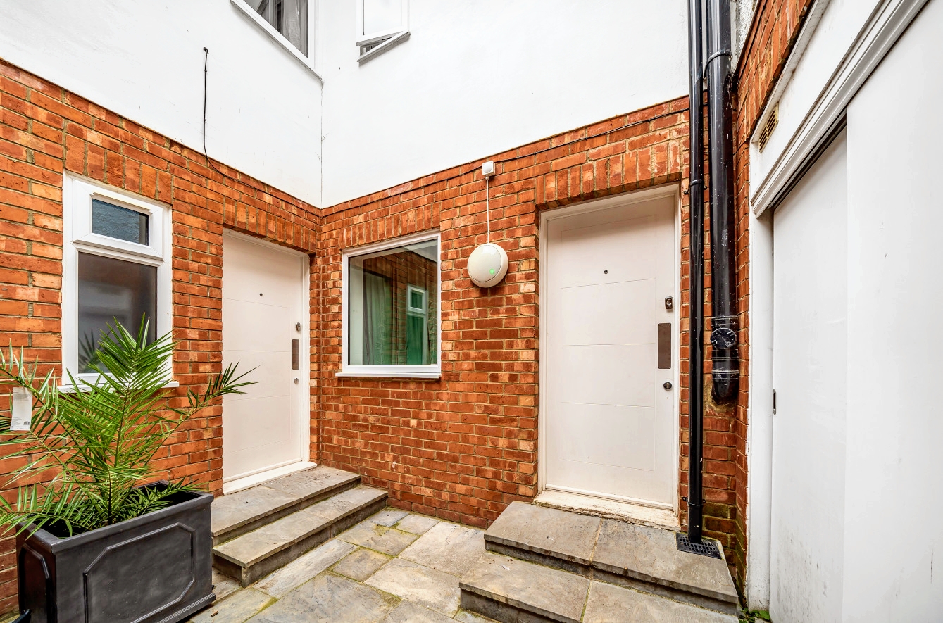 High Street, Bushey, WD23 - Browns